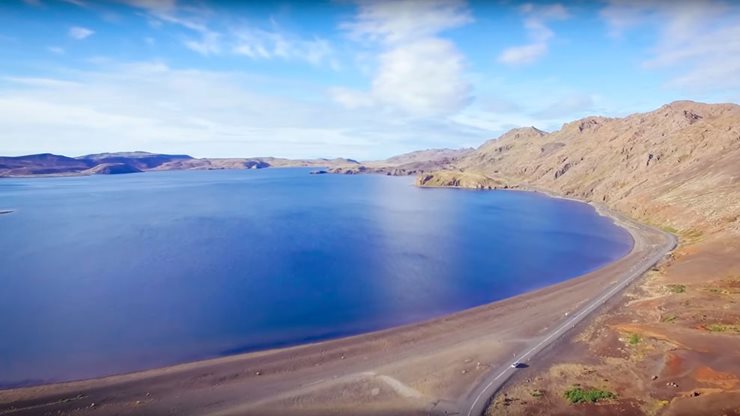 Island Reisen buchen: Rundreisen mit Bus, Mietwagen & Schiff
